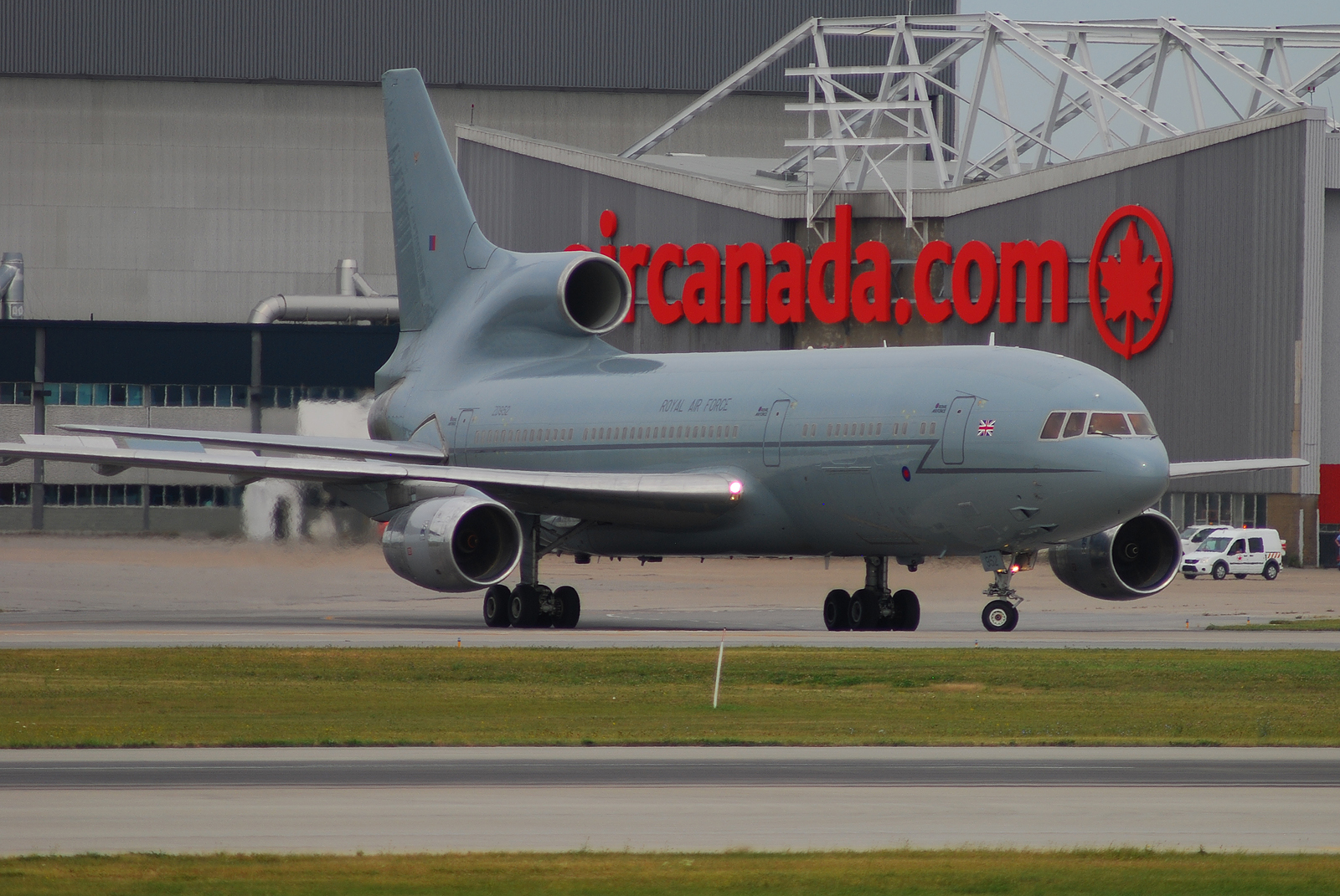 Royal Air Force L-1011 and four Tornado jets to depart Dorval at 10h00 ...